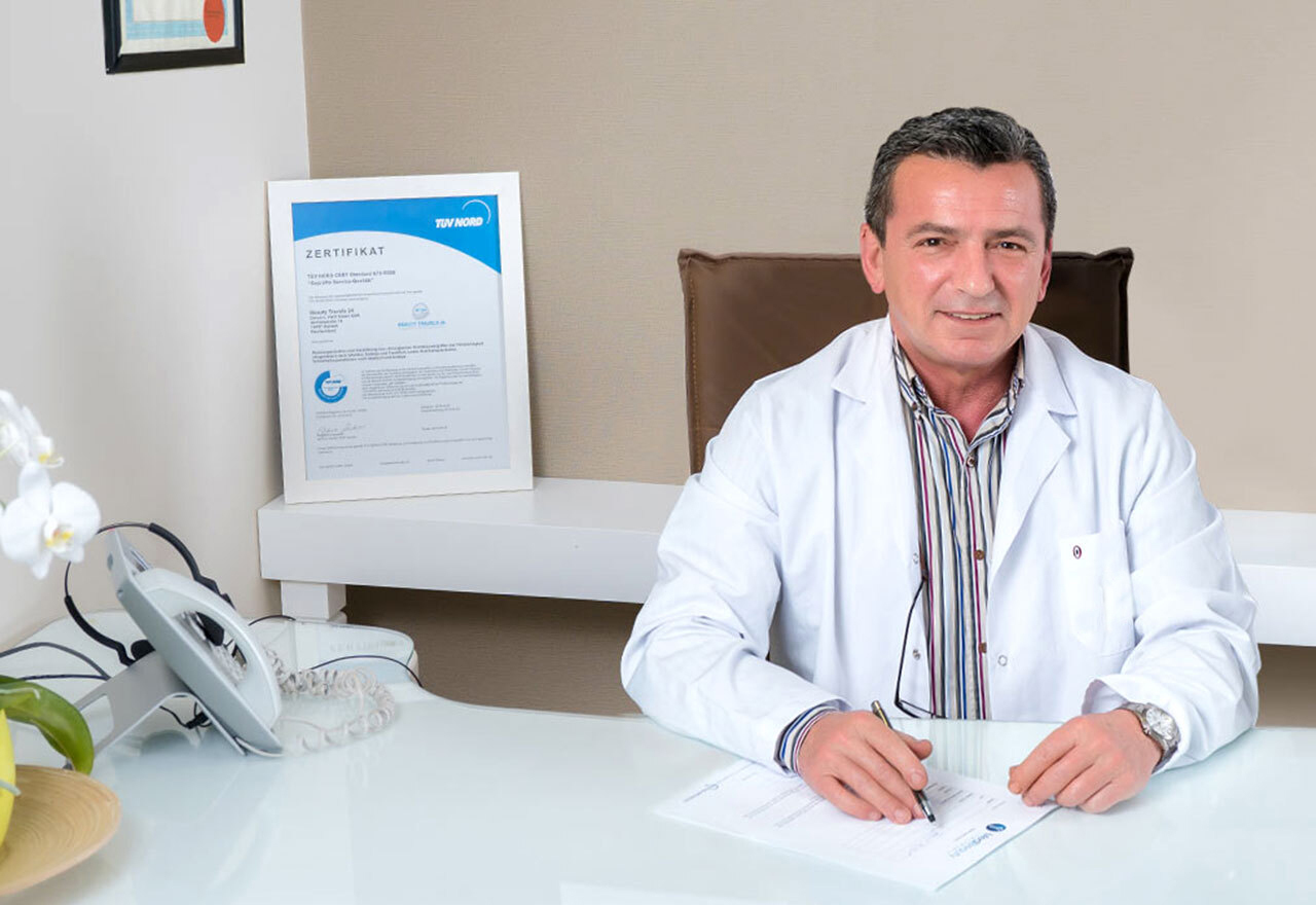 Professor Dr. E. Ismail | Beauty Travels 24